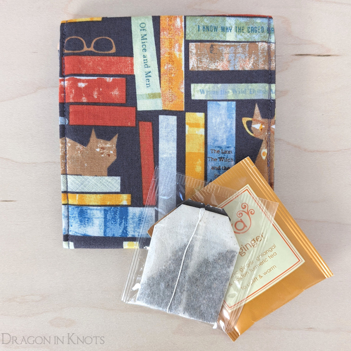 Books and Cats Accessory Pouch with Metal Snap – Dragon in Knots